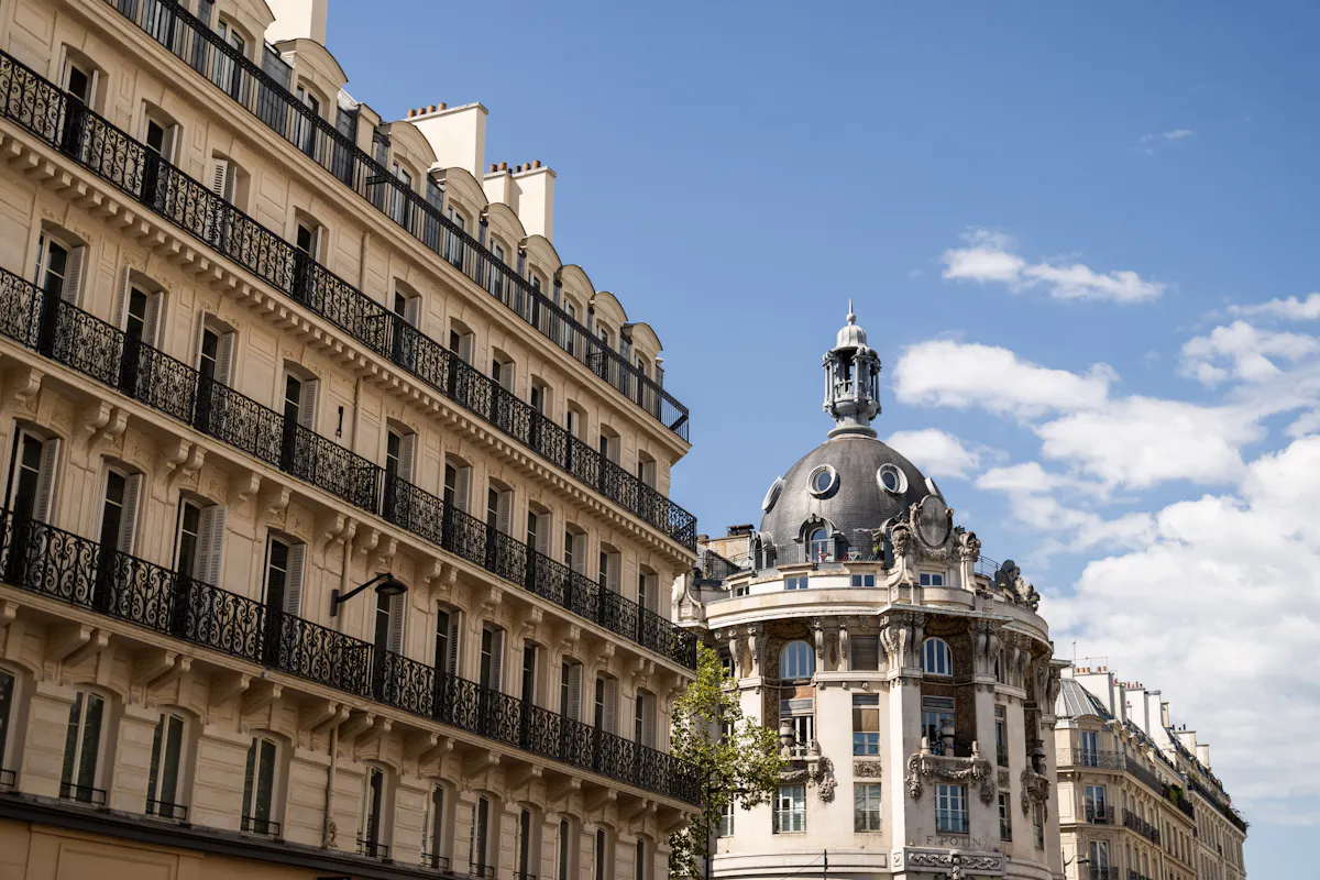 Immobilier : à Paris, le prix moyen du mètre carré est passé sous un ...