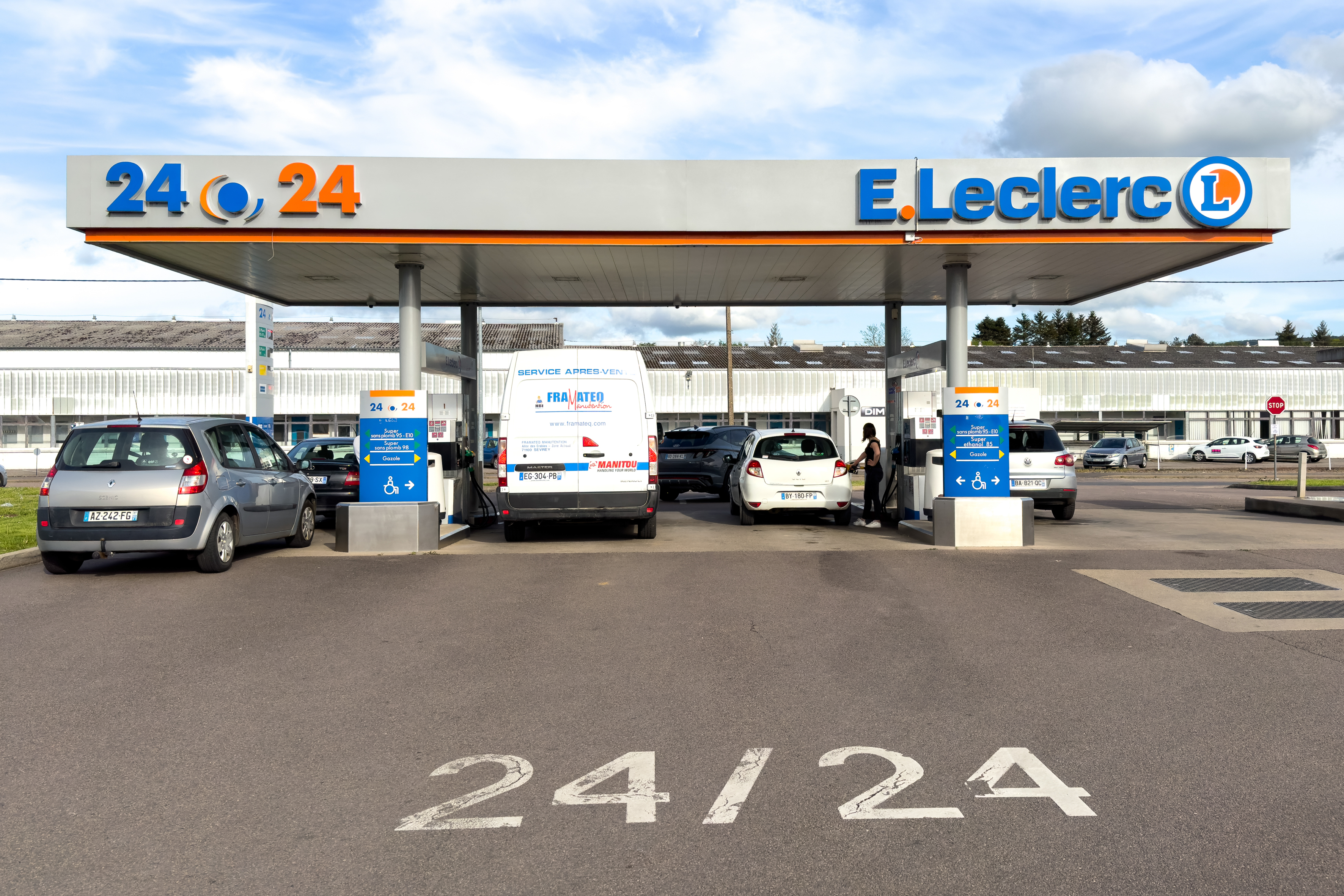 Le carburant vendu par la grande distribution est-il vraiment de moins ...