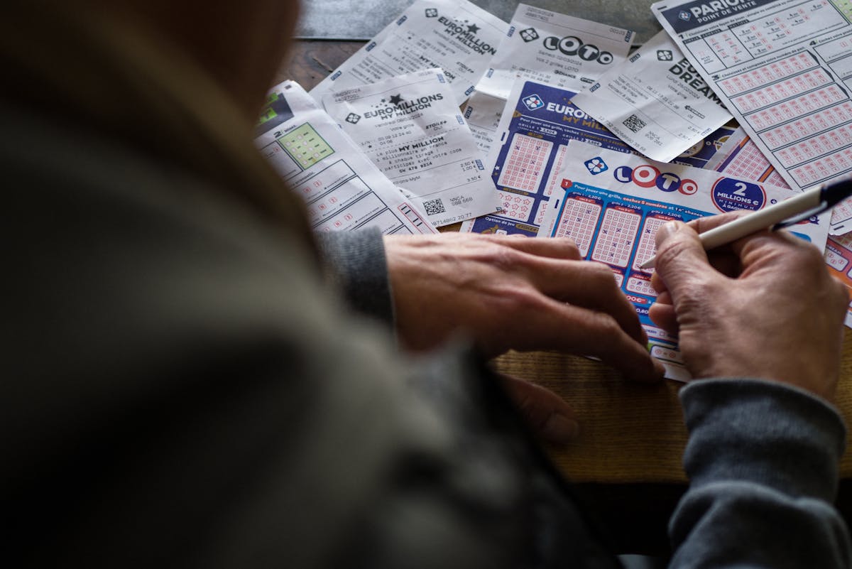 Loto, paris sportifs, casino… Devez-vous déclarer vos gains au fisc et ...