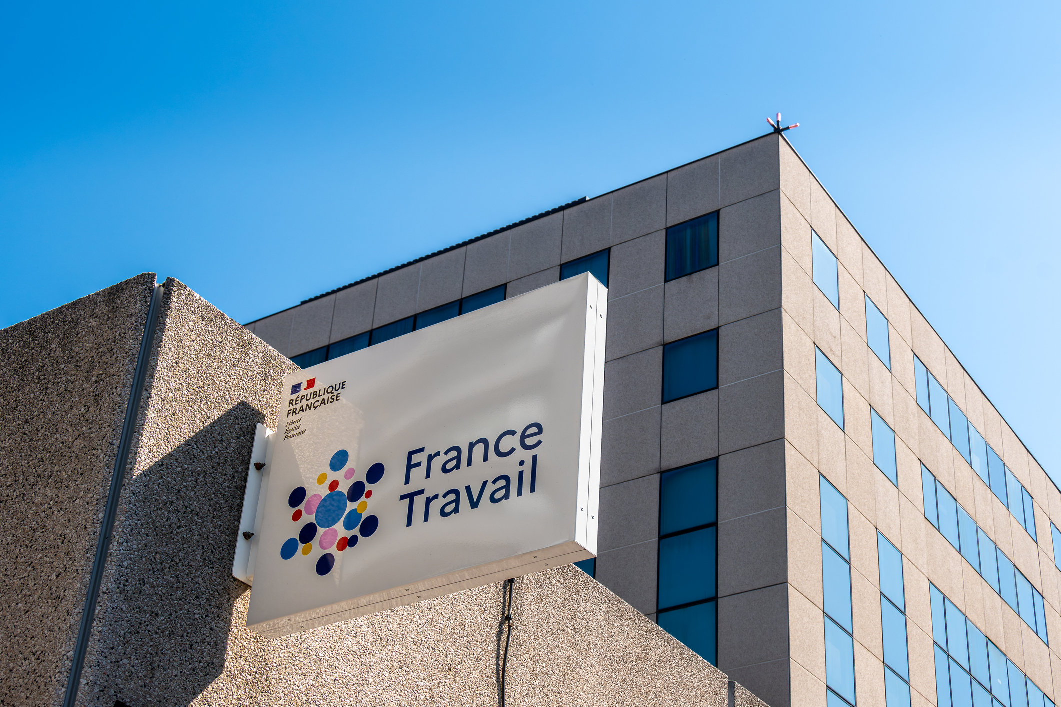 Alliance France Travail-LinkedIn : comment protéger ses données tout en ...